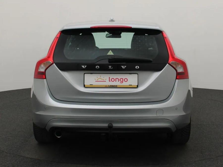 Volvo V60 2014 in Vilnius, with an engine capacity of 1.60 L and mileage of 220 thousand km for 7799 €, photo 6 on AUTOMOTO.COM.LV