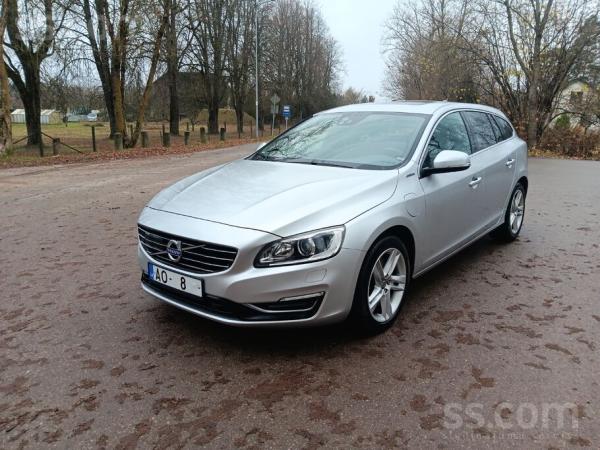 Volvo V60 2014 in Ogre, with an engine capacity of 2.40 L and mileage of 0 thousand km for 7500 €, photo 1 on AUTOMOTO.COM.LV
