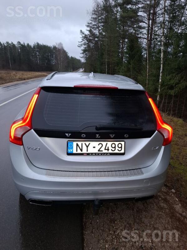 Volvo V60 2014 in Riga, with an engine capacity of 2.00 L and mileage of 217 thousand km for 6350 €, photo 6 on AUTOMOTO.COM.LV