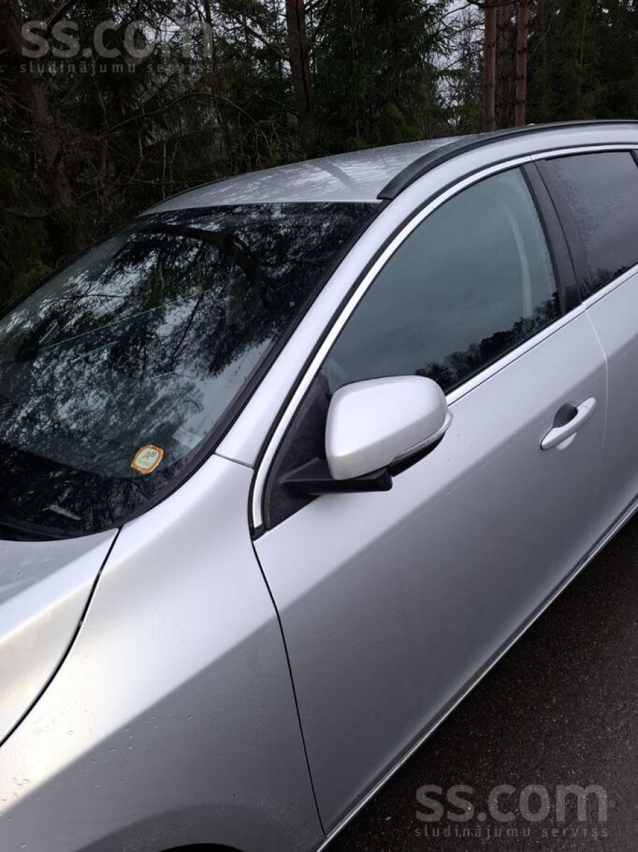 Volvo V60 2014 Rīga, ar dzinēja tilpumu 2.00 L un nobraukumu 217 tūkst. km par 6350 €, foto 18 vietnē AUTOMOTO.COM.LV