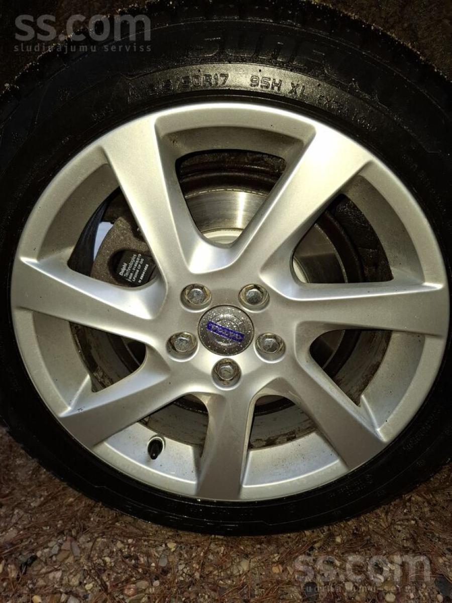 Volvo V60 2014 Rīga, ar dzinēja tilpumu 2.00 L un nobraukumu 217 tūkst. km par 6350 €, foto 25 vietnē AUTOMOTO.COM.LV