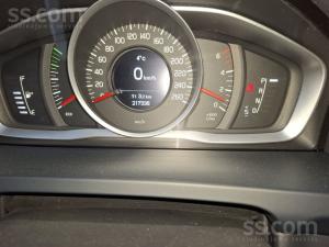 Volvo V60 2014 Rīga, ar dzinēja tilpumu 2.00 L un nobraukumu 217 tūkst. km par 6350 €, foto 34 vietnē AUTOMOTO.COM.LV