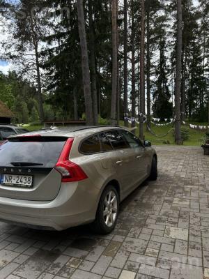 Вольво B60 2014 в Цесис, объемом двигателя 1.60 л и пробегом 230 тыс. км за 3700 €, фото 4 на AUTOMOTO.COM.LV