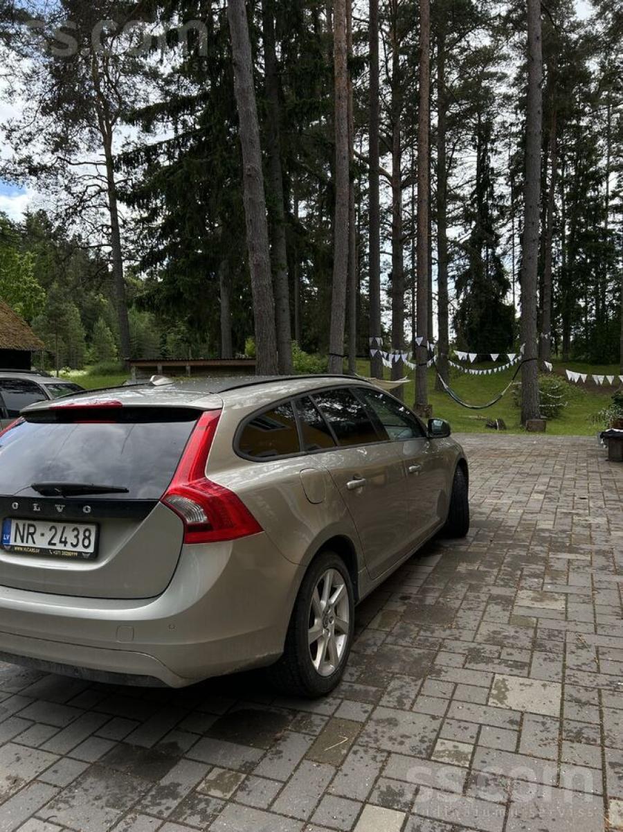 Вольво B60 2014 в Цесис, объемом двигателя 1.60 л и пробегом 230 тыс. км за 3700 €, фото 4 на AUTOMOTO.COM.LV