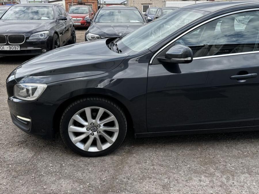Volvo V60 2014 in Daugavpils, with an engine capacity of 2.00 L and mileage of 0 thousand km for 5990 €, photo 8 on AUTOMOTO.COM.LV