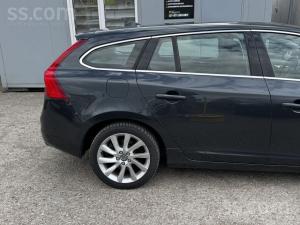 Volvo V60 2014 in Daugavpils, with an engine capacity of 2.00 L and mileage of 0 thousand km for 5990 €, photo 9 on AUTOMOTO.COM.LV