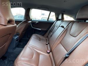 Volvo V60 2014 in Daugavpils, with an engine capacity of 2.00 L and mileage of 0 thousand km for 5990 €, photo 26 on AUTOMOTO.COM.LV