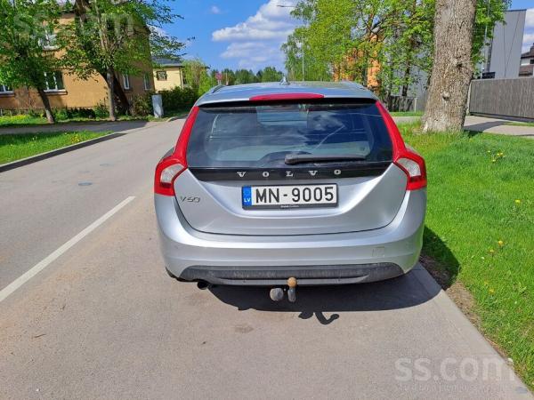 Вольво B60 2014 в Рига, объемом двигателя 1.60 л и пробегом 242 тыс. км за 4800 €, фото 3 на AUTOMOTO.COM.LV