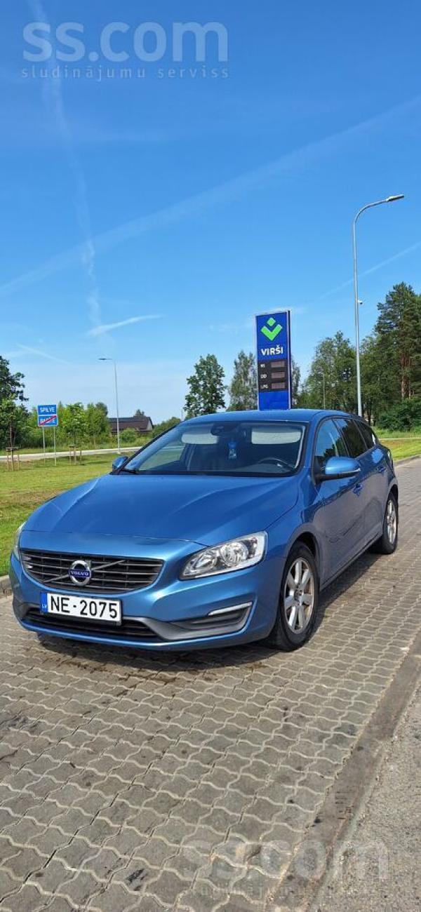 Volvo V60 2014 Rīga, ar dzinēja tilpumu 2.00 L un nobraukumu 333 tūkst. km par 5500 €, foto 1 vietnē AUTOMOTO.COM.LV