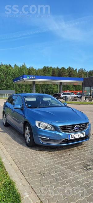 Volvo V60 2014 in Riga, with an engine capacity of 2.00 L and mileage of 333 thousand km for 5500 €, photo 3 on AUTOMOTO.COM.LV