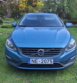 Volvo V60 2014 in Riga, with an engine capacity of 2.00 L and mileage of 333 thousand km for 5500 €, photo 5 on AUTOMOTO.COM.LV