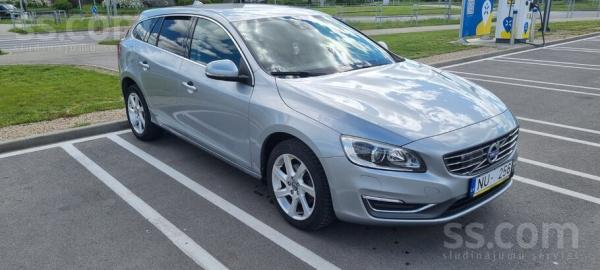 Volvo V60 2014 Daugavpils, ar dzinēja tilpumu 2.00 L un nobraukumu 203 tūkst. km par 8000 €, foto 3 vietnē AUTOMOTO.COM.LV