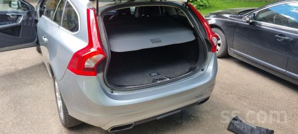 Volvo V60 2014 Daugavpils, ar dzinēja tilpumu 2.00 L un nobraukumu 203 tūkst. km par 8000 €, foto 5 vietnē AUTOMOTO.COM.LV