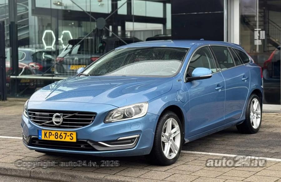 Volvo V60 2014 Tartu, ar dzinēja tilpumu 2.40 L un nobraukumu 213 tūkst. km par 10200 €, foto 1 vietnē AUTOMOTO.COM.LV
