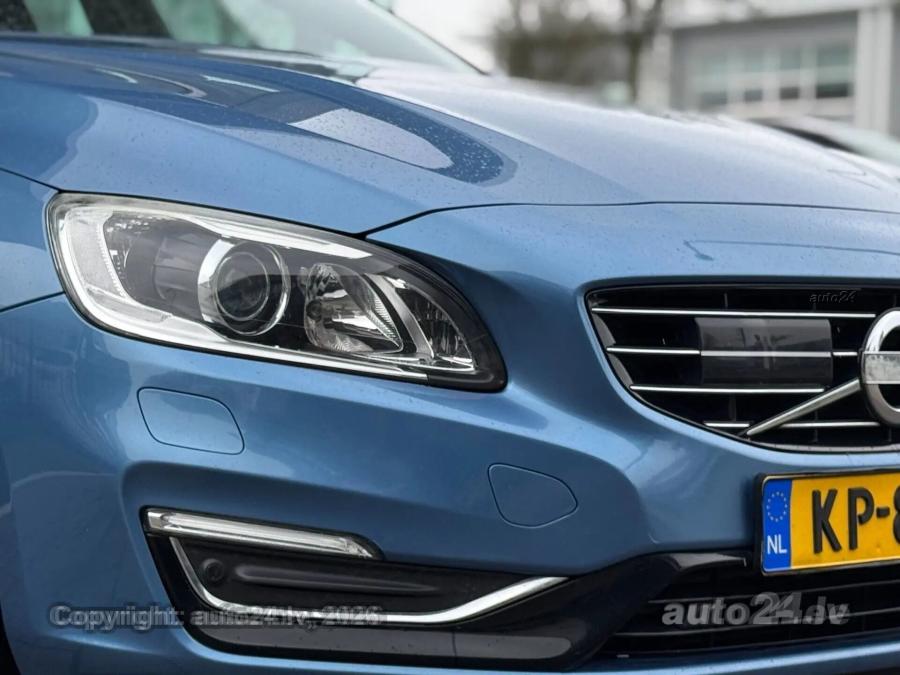 Volvo V60 2014 Tartu, ar dzinēja tilpumu 2.40 L un nobraukumu 213 tūkst. km par 10200 €, foto 10 vietnē AUTOMOTO.COM.LV