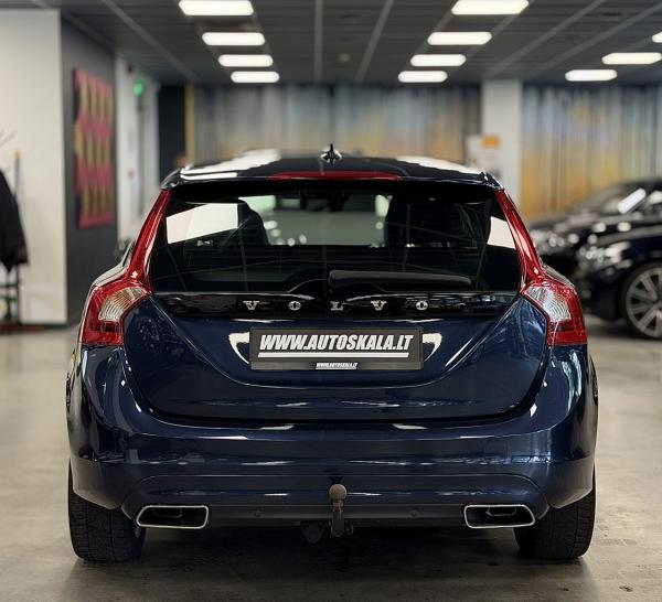 Volvo V60 2014 in Klaipeda, with an engine capacity of 1.97 L and mileage of 264 thousand km for 7950 €, photo 3 on AUTOMOTO.COM.LV
