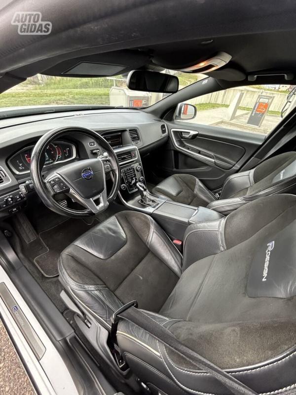 Volvo V60 2014 in Utena, with an engine capacity of 2.00 L and mileage of 293 thousand km for 6750 €, photo 6 on AUTOMOTO.COM.LV