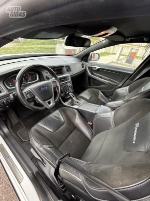 Volvo V60 2014 in Utena, with an engine capacity of 2.00 L and mileage of 293 thousand km for 6750 €, photo 7 on AUTOMOTO.COM.LV