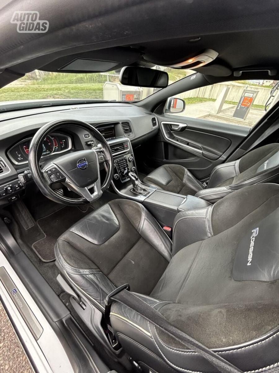 Volvo V60 2014 in Utena, with an engine capacity of 2.00 L and mileage of 293 thousand km for 6750 €, photo 7 on AUTOMOTO.COM.LV