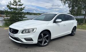 Volvo V60 2014 in Utena, with an engine capacity of 2.00 L and mileage of 293 thousand km for 6750 €, photo  on AUTOMOTO.COM.LV