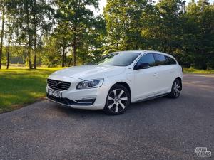 Volvo V60 2014 in Vilnius, with an engine capacity of 2.40 L and mileage of 260 thousand km for 7999 €, photo  on AUTOMOTO.COM.LV