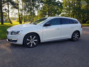 Volvo V60 2014 in Vilnius, with an engine capacity of 2.40 L and mileage of 260 thousand km for 7999 €, photo 3 on AUTOMOTO.COM.LV