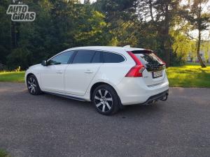 Volvo V60 2014 in Vilnius, with an engine capacity of 2.40 L and mileage of 260 thousand km for 7999 €, photo 5 on AUTOMOTO.COM.LV