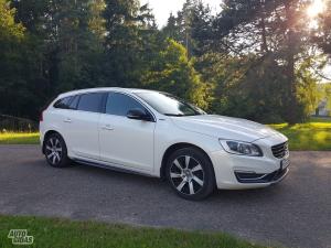 Volvo V60 2014 in Vilnius, with an engine capacity of 2.40 L and mileage of 260 thousand km for 7999 €, photo 6 on AUTOMOTO.COM.LV