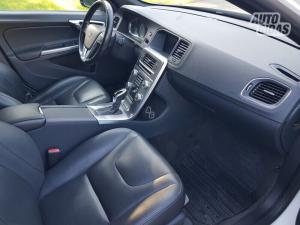 Volvo V60 2014 in Vilnius, with an engine capacity of 2.40 L and mileage of 260 thousand km for 7999 €, photo 11 on AUTOMOTO.COM.LV