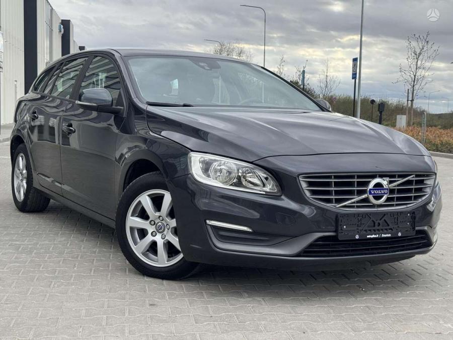 Volvo V60 2014 in Vilnius, with an engine capacity of 1.98 L and mileage of 260 thousand km for 6390 €, photo 3 on AUTOMOTO.COM.LV