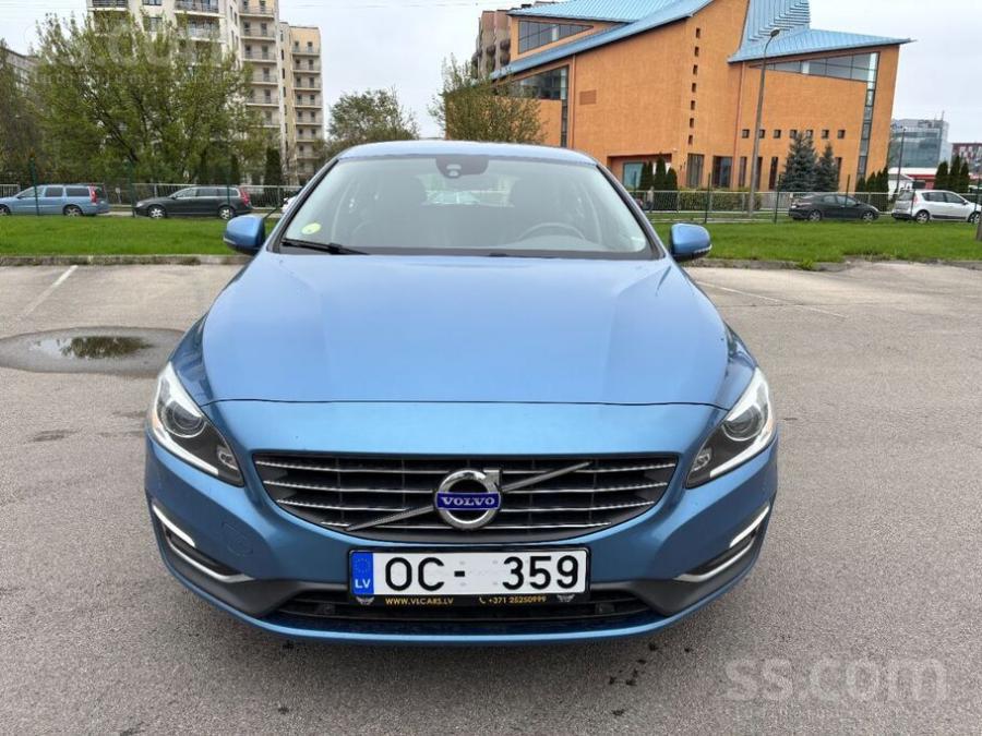 Volvo V60 2015 Rīga, ar dzinēja tilpumu 2.00 L un nobraukumu 273 tūkst. km par 26300 €, foto 5 vietnē AUTOMOTO.COM.LV