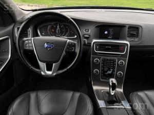 Volvo V60 2015 Rīga, ar dzinēja tilpumu 2.00 L un nobraukumu 273 tūkst. km par 26300 €, foto 7 vietnē AUTOMOTO.COM.LV