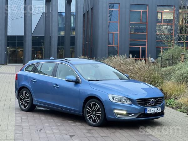 Volvo V60 2015 in Riga, with an engine capacity of 2.00 L and mileage of 243 thousand km for 8750 €, photo 1 on AUTOMOTO.COM.LV