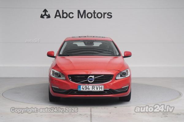 Volvo V60 2015 Tallina, ar dzinēja tilpumu 2.40 L un nobraukumu 75 tūkst. km par 12990 €, foto 2 vietnē AUTOMOTO.COM.LV