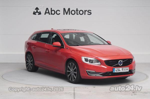 Volvo V60 2015 Tallina, ar dzinēja tilpumu 2.40 L un nobraukumu 75 tūkst. km par 12990 €, foto 3 vietnē AUTOMOTO.COM.LV