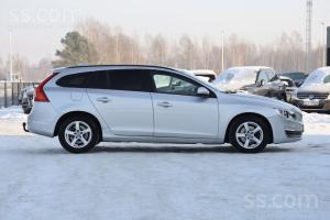 Volvo V60 2015 Jelgava, ar dzinēja tilpumu 2.00 L un nobraukumu 0 tūkst. km par 7850 €, foto 5 vietnē AUTOMOTO.COM.LV