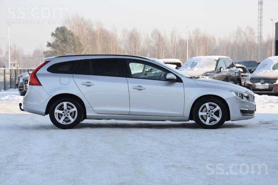 Volvo V60 2015 Jelgava, ar dzinēja tilpumu 2.00 L un nobraukumu 0 tūkst. km par 7850 €, foto 5 vietnē AUTOMOTO.COM.LV