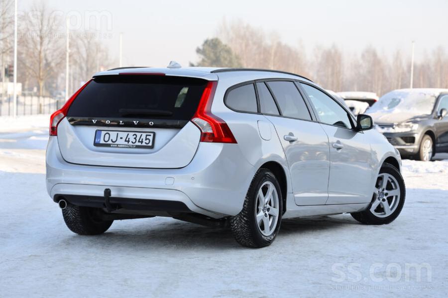 Volvo V60 2015 Jelgava, ar dzinēja tilpumu 2.00 L un nobraukumu 0 tūkst. km par 7850 €, foto 6 vietnē AUTOMOTO.COM.LV