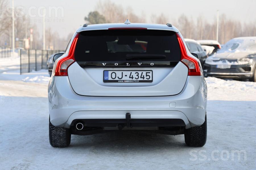 Volvo V60 2015 Jelgava, ar dzinēja tilpumu 2.00 L un nobraukumu 0 tūkst. km par 7850 €, foto 7 vietnē AUTOMOTO.COM.LV