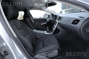 Volvo V60 2015 Jelgava, ar dzinēja tilpumu 2.00 L un nobraukumu 0 tūkst. km par 7850 €, foto 16 vietnē AUTOMOTO.COM.LV