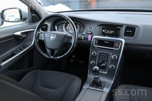Volvo V60 2015 Jelgava, ar dzinēja tilpumu 2.00 L un nobraukumu 0 tūkst. km par 7850 €, foto 18 vietnē AUTOMOTO.COM.LV