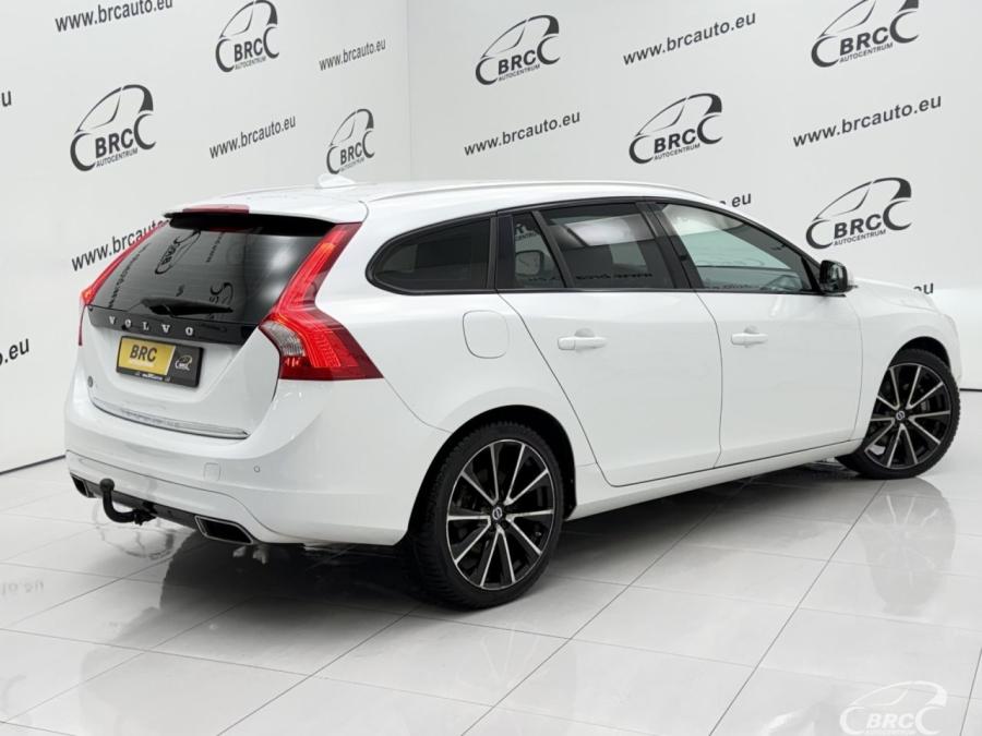 Volvo V60 2015 in Vilnius, with an engine capacity of 2.40 L and mileage of 216 thousand km for 7500 €, photo 2 on AUTOMOTO.COM.LV