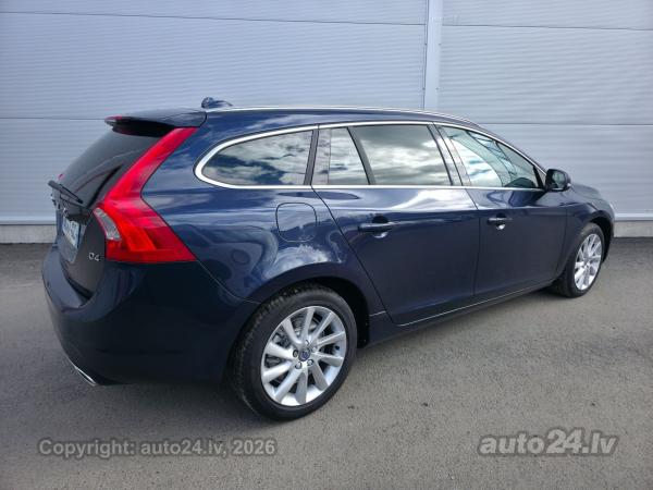 Volvo V60 2015 Tallina, ar dzinēja tilpumu 2.00 L un nobraukumu 192 tūkst. km par 9790 €, foto 3 vietnē AUTOMOTO.COM.LV