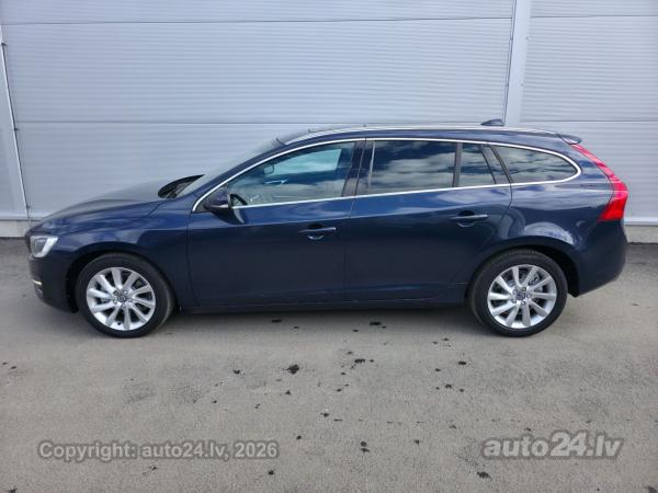 Volvo V60 2015 Tallina, ar dzinēja tilpumu 2.00 L un nobraukumu 192 tūkst. km par 9790 €, foto 6 vietnē AUTOMOTO.COM.LV