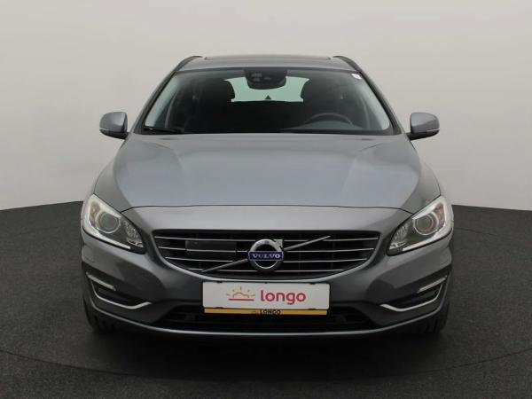 Volvo V60 2015 in Vilnius, with an engine capacity of 2.40 L and mileage of 129 thousand km for 11999 €, photo 3 on AUTOMOTO.COM.LV