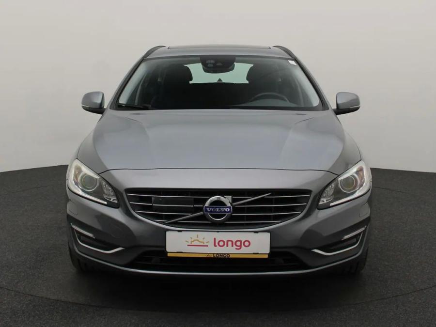 Volvo V60 2015 in Vilnius, with an engine capacity of 2.40 L and mileage of 129 thousand km for 11999 €, photo 4 on AUTOMOTO.COM.LV