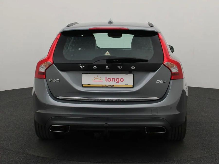 Volvo V60 2015 in Vilnius, with an engine capacity of 2.40 L and mileage of 129 thousand km for 11999 €, photo 6 on AUTOMOTO.COM.LV