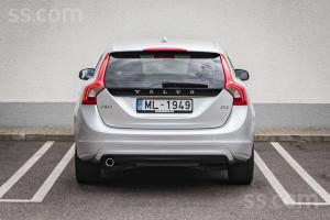 Volvo V60 2015 in Riga, with an engine capacity of 2.00 L and mileage of 293 thousand km for 8990 €, photo 6 on AUTOMOTO.COM.LV
