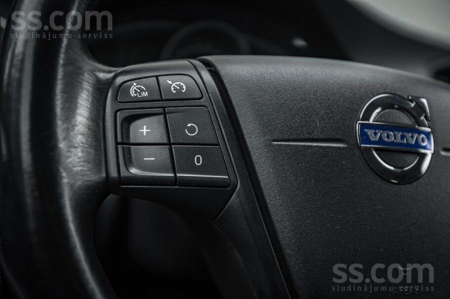 Volvo V60 2015 in Riga, with an engine capacity of 2.00 L and mileage of 293 thousand km for 8990 €, photo 15 on AUTOMOTO.COM.LV