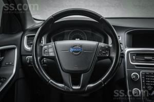 Volvo V60 2015 in Riga, with an engine capacity of 2.00 L and mileage of 293 thousand km for 8990 €, photo 16 on AUTOMOTO.COM.LV